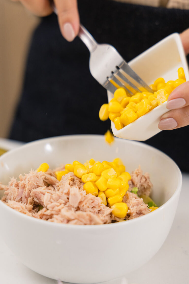 Ensalada de elote, cebolla y de atún Mazatún - Atún Mazatún