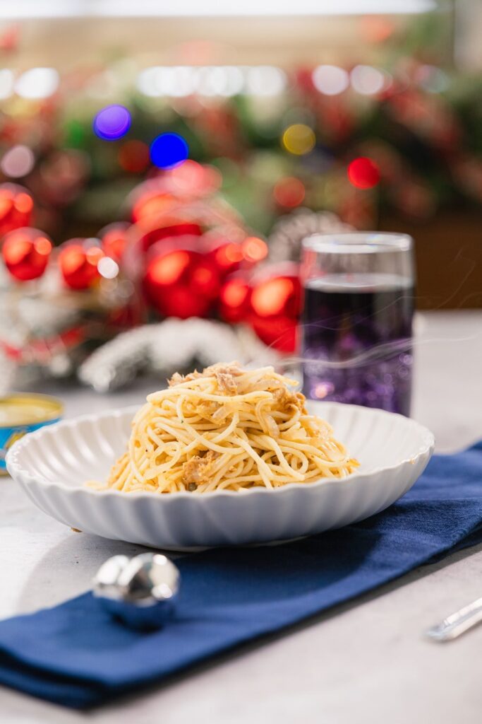 Pasta con cebolla, atún Mazatún y Salsa Macha - Atún Mazatún